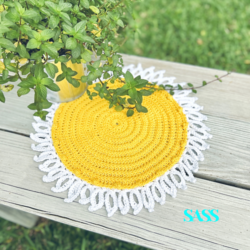Ravelry: Darling Daisy Placemat pattern by Angie Dooley