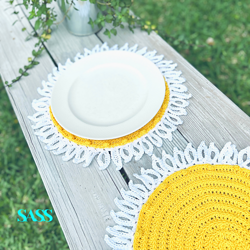 Ravelry: Darling Daisy Placemat pattern by Angie Dooley