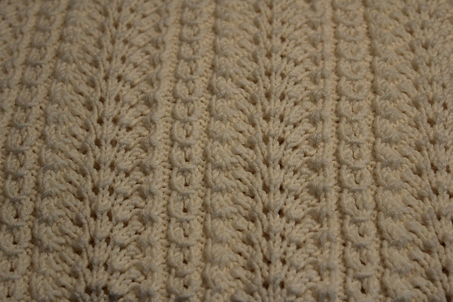 Ravelry: WolvesinLondon's Shale baby blanket