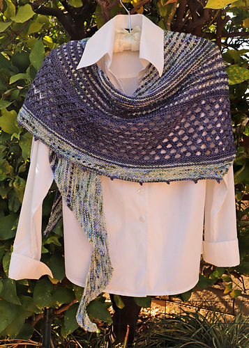 Ravelry: Crosspoint Shawl pattern by Tetiana Otruta