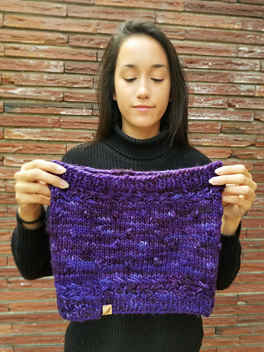 Ravelry: Braids and Berries Cowl pattern by Black Crow Knits