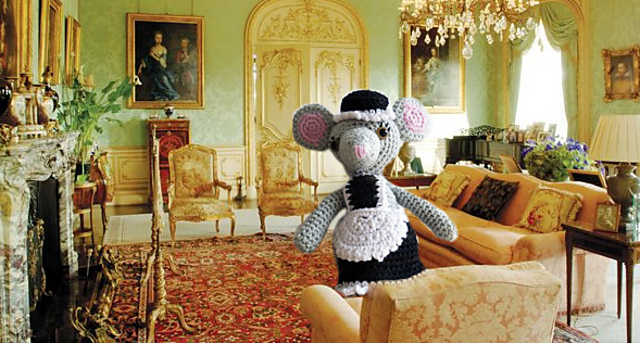 Ravelry: Mouse Maid pattern by Sara Everaarts