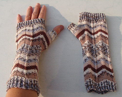 Ravelry: Jaywalker Mitts pattern by SaBine Vogelpoth
