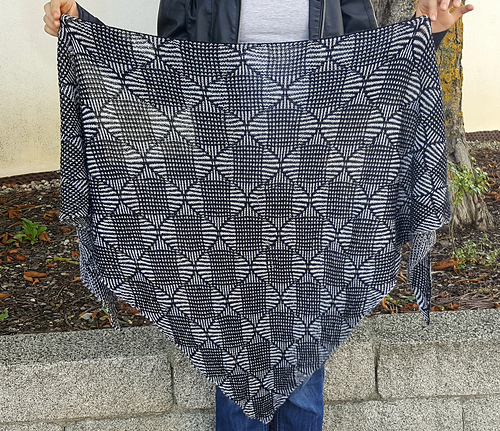 Ravelry: Killua Shawl pattern by Sabas World