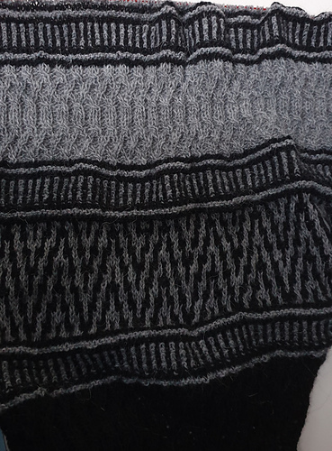 Ravelry: Etretat Shawl pattern by Luisa Puccini