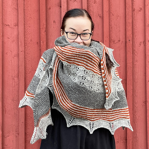 Ravelry: Hopeatiuku pattern by Heidi Alander