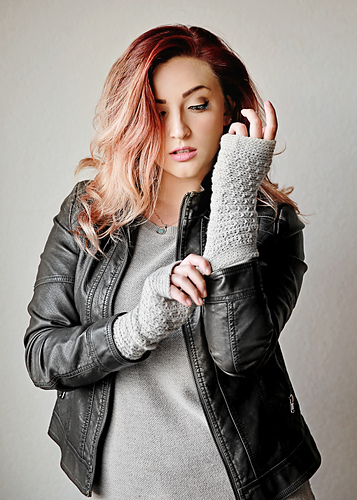 Ravelry: Mystical Mitts pattern by Hannah Cross