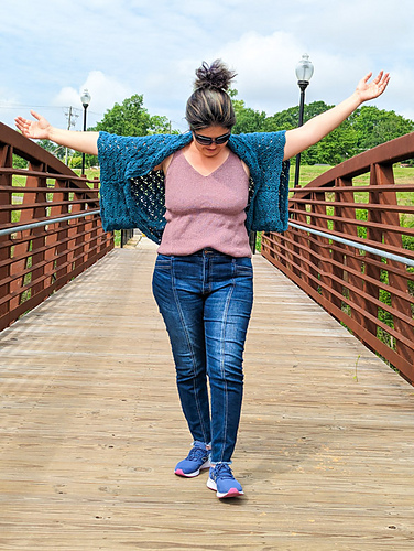 Ravelry: Venus Shell Cocoon Cardigan pattern by Katie Clary
