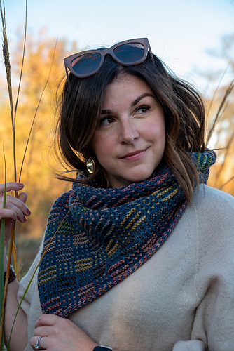 Ravelry: Grid Gambit pattern by Samantha Guerin