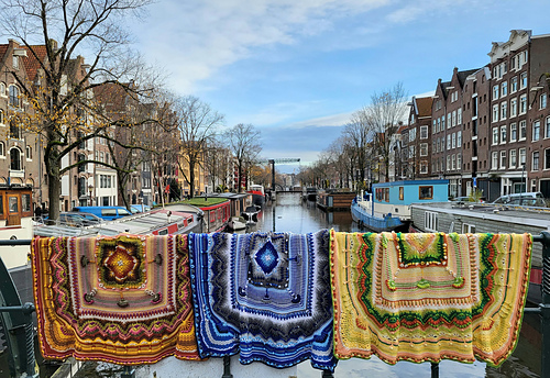 Ravelry: Alive CAL pattern by Sandra McButton