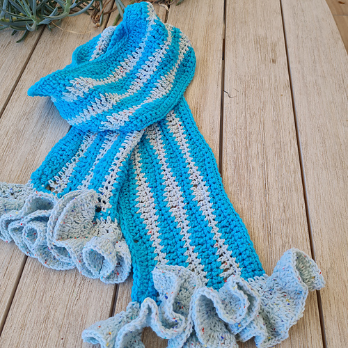 Ravelry: Sea Shell Scarf pattern by Sandra Regev