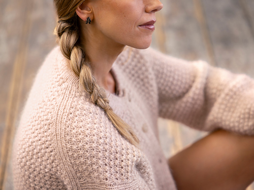 Ravelry: Hannah pattern by Sanne Bjerregaard