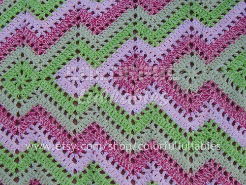 Ravelry: Square and Ripple Blanket pattern by Sara Palacios