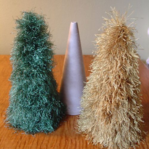 Ravelry: Christmas Tree yarn cone cozy pattern by Sara Norine James