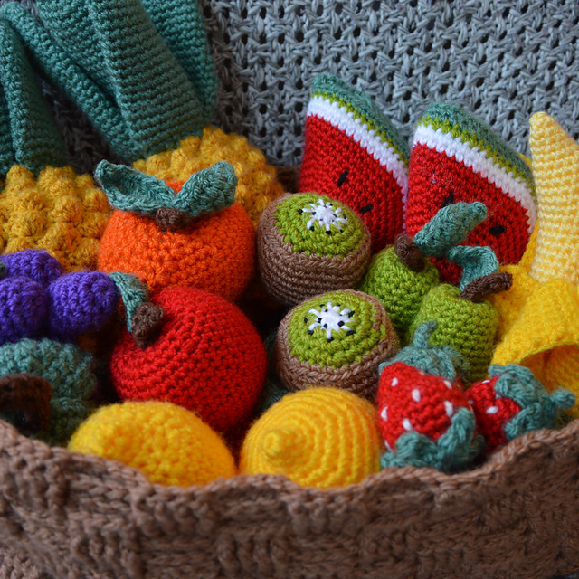 Ravelry: Basket of fruit pattern by Sara Barbosa