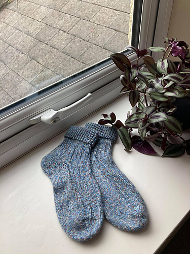 Ravelry: April Showers pattern by Sarah Bishop