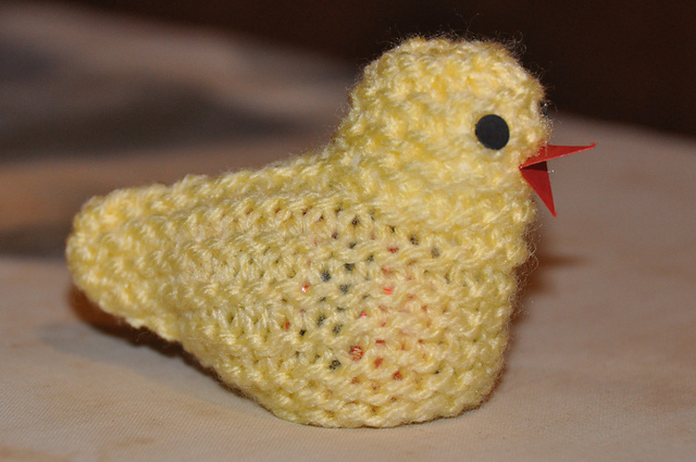Ravelry: Knitted Easter Chicks pattern by Sara Lewis