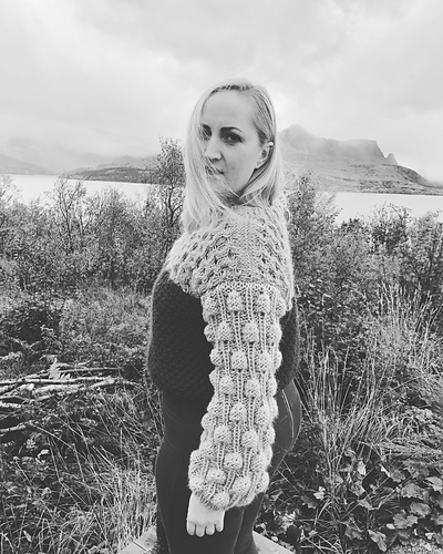 Ravelry: CrazyBananaSweater pattern by Isabel Hansen