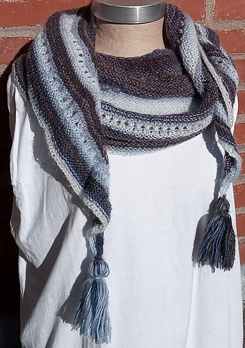 Ravelry: Sinika Shawl pattern by Regina Schoenfeldt