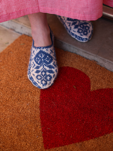 Ravelry: Tryntje Slipper pattern by Kristin Drysdale