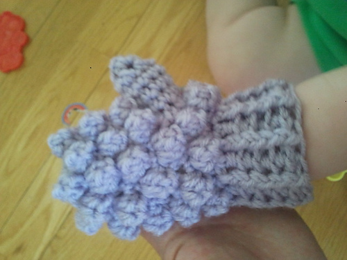 Ravelry: Popcorn monster mittens pattern by Guylaine Hebert