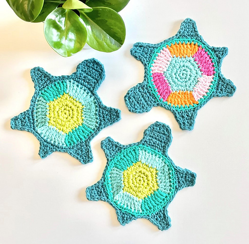 Ravelry: Tropical Sea Turtle Coaster pattern by Linda Maria