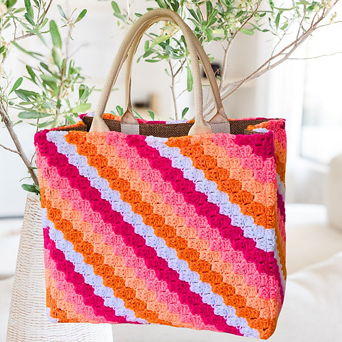 Ravelry: C2C Tote Bag Cover pattern by Christa Lynn