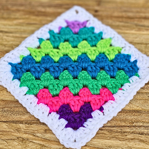 Ravelry: Diagonal Granny Square pattern by Christa Lynn