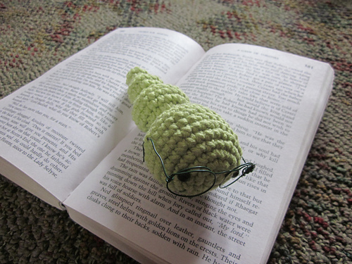 Ravelry: Bookworm Pattern pattern by CouleeCraft