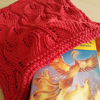 Ravelry: Phoenix Feathers Bag pattern by Red and the Wolf Designs