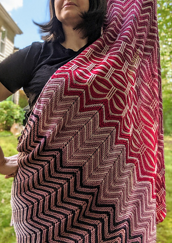 Ravelry: Swallowtail Shawl pattern by Kulli Pruul