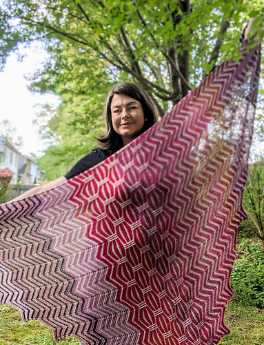 Ravelry: Swallowtail Shawl pattern by Kulli Pruul