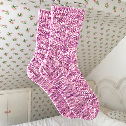 Ravelry: Drippity Drop Socks pattern by Kay F Jones