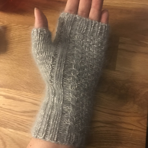 Ravelry: stake and strand pattern by bunnymuff - Mona Zillah