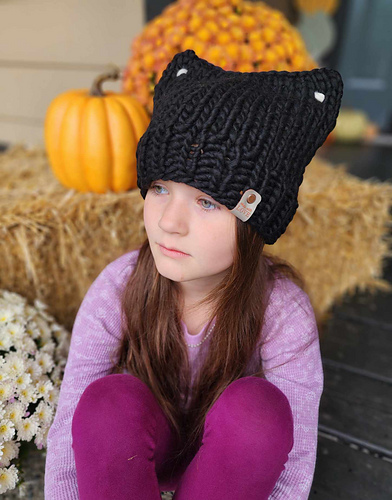 Ravelry: Boo Crew Beanies pattern by Shanon Dycke