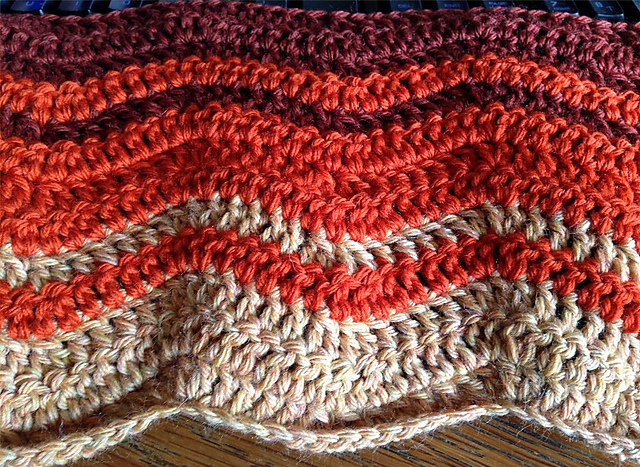 Ravelry: TheCraftyTyke's Interlocking Ripple Throw