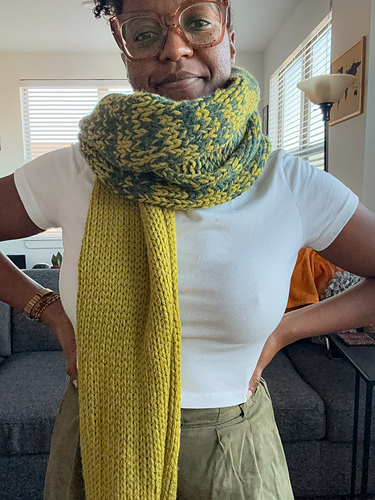 Ravelry: Two-Tone Flow Scarf pattern by She Tried It!