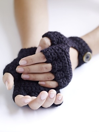 Ravelry: Driving Gloves pattern by Shiri Mor