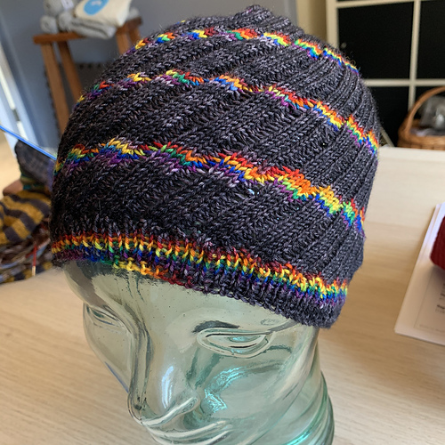Ravelry: Checkerwork Hat pattern by Vexy