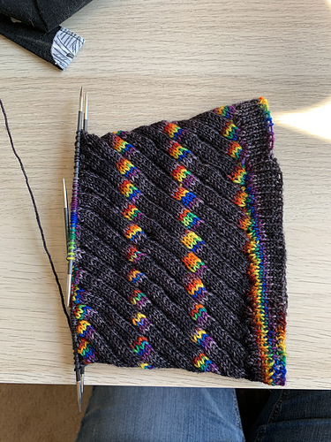 Ravelry: Checkerwork Hat pattern by Vexy