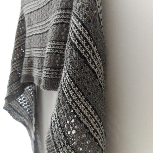Ravelry: Wolf Shawl pattern by Tea Bercek