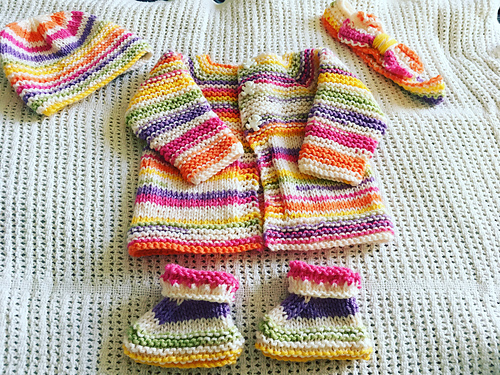 Ravelry: Babbity Baby Hat pattern by marianna mel