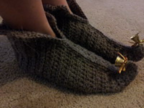 Ravelry: Elf Slippers in Brown pattern by Shush Lander