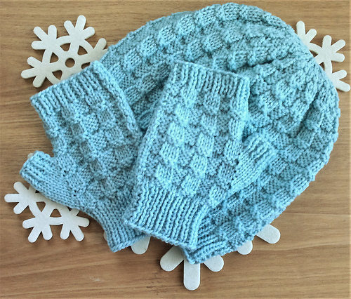 Ravelry: Winterlude Hat pattern by La boutique de Jeanne