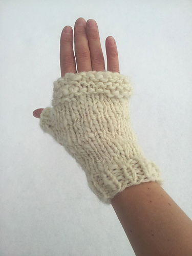 Ravelry: 2-Hour Mitts pattern by Simone Kereit
