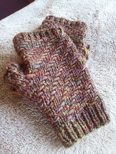 Ravelry: Rugged pattern by Simone Kereit