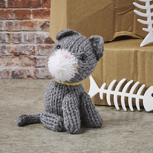 Ravelry: Pocket Cats pattern by Amanda Berry