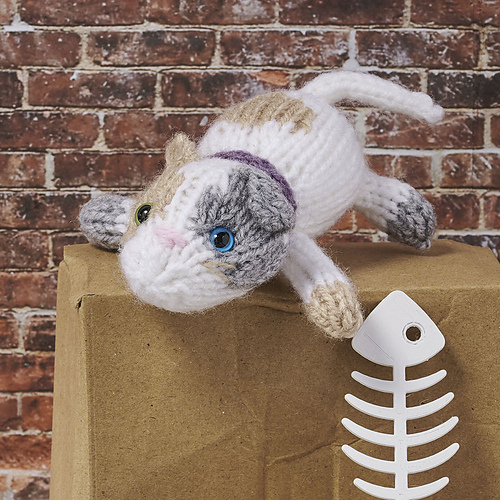 Ravelry: Pocket Cats pattern by Amanda Berry