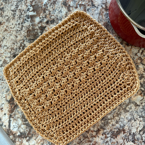 Ravelry: Rounded Square Hot Pad pattern by Melanie Jane