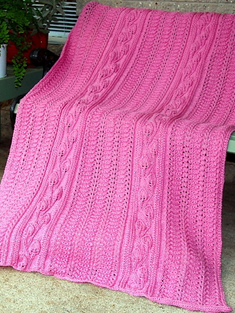 Ravelry: Pretty in Pink Rug pattern by Daphne Ferguson